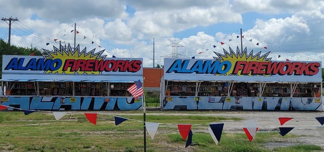 Alamo Fireworks Stand – Forney